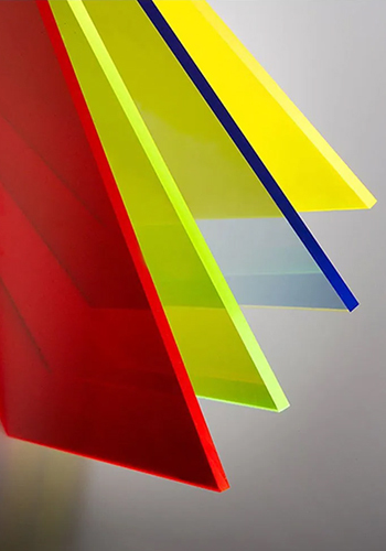 Custom Acrylic Fabrication for Standout Results